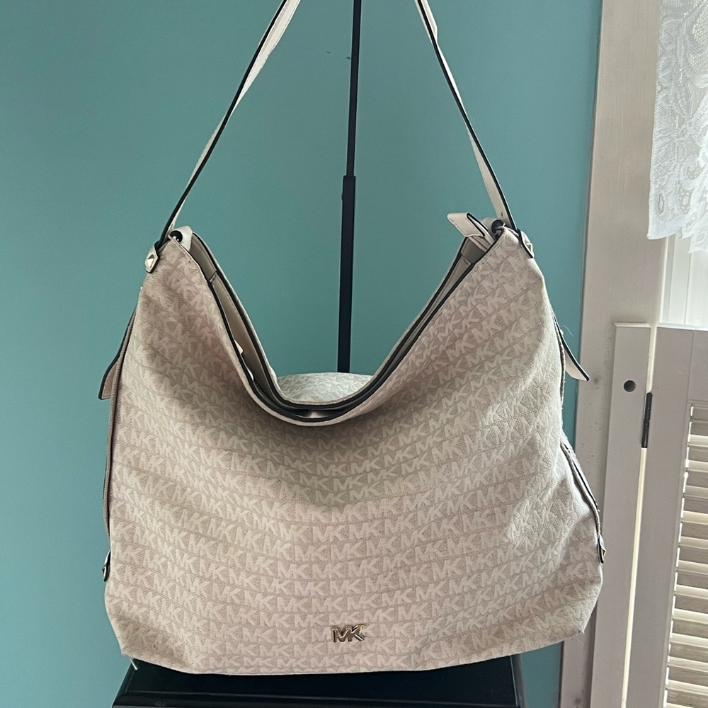Michael Kors Authentic Vanilla/Pearl Canvas/Leather L… - Gem